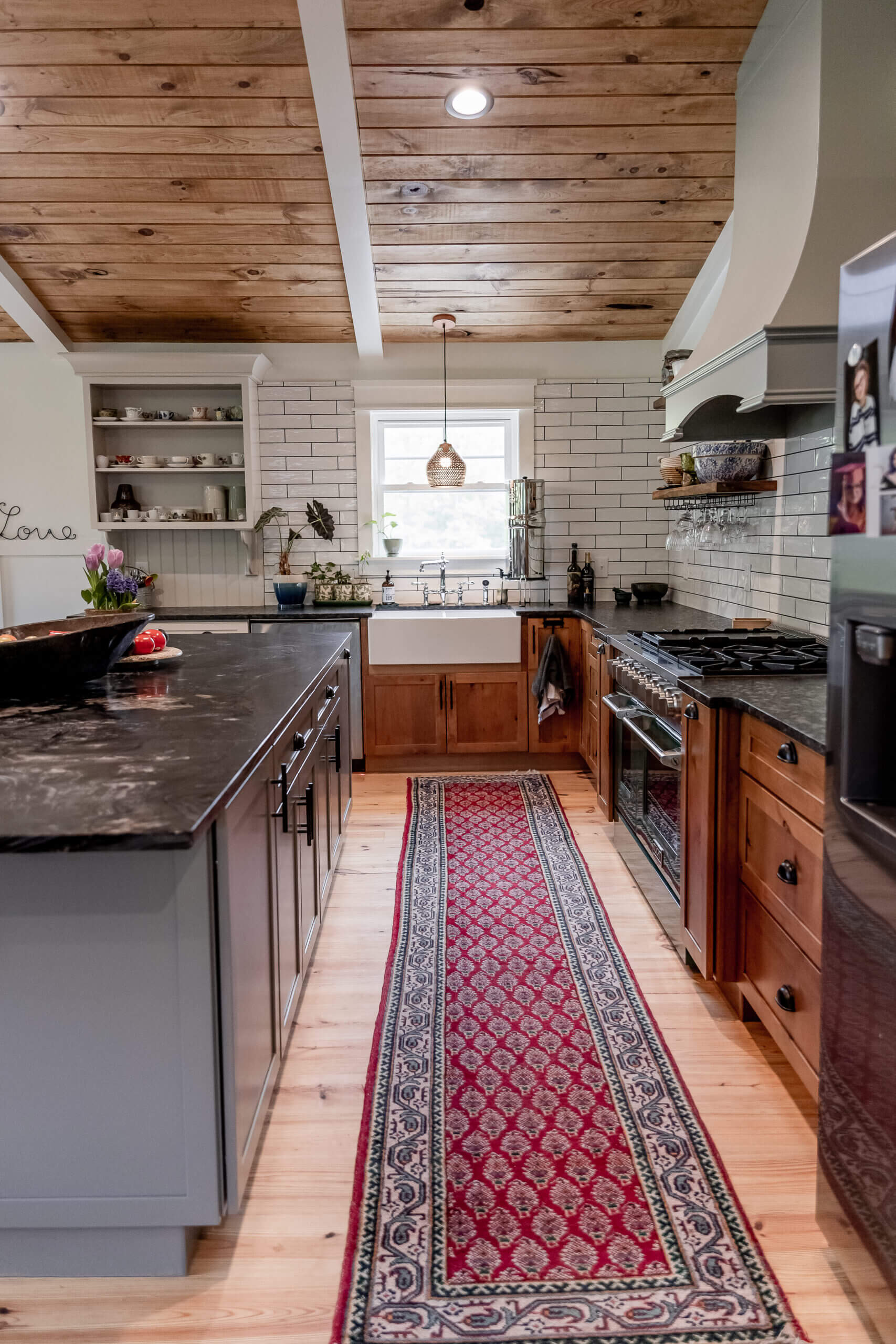 Kitchen Countertops: A Jaw-Dropping Design - Absolute Stone Design